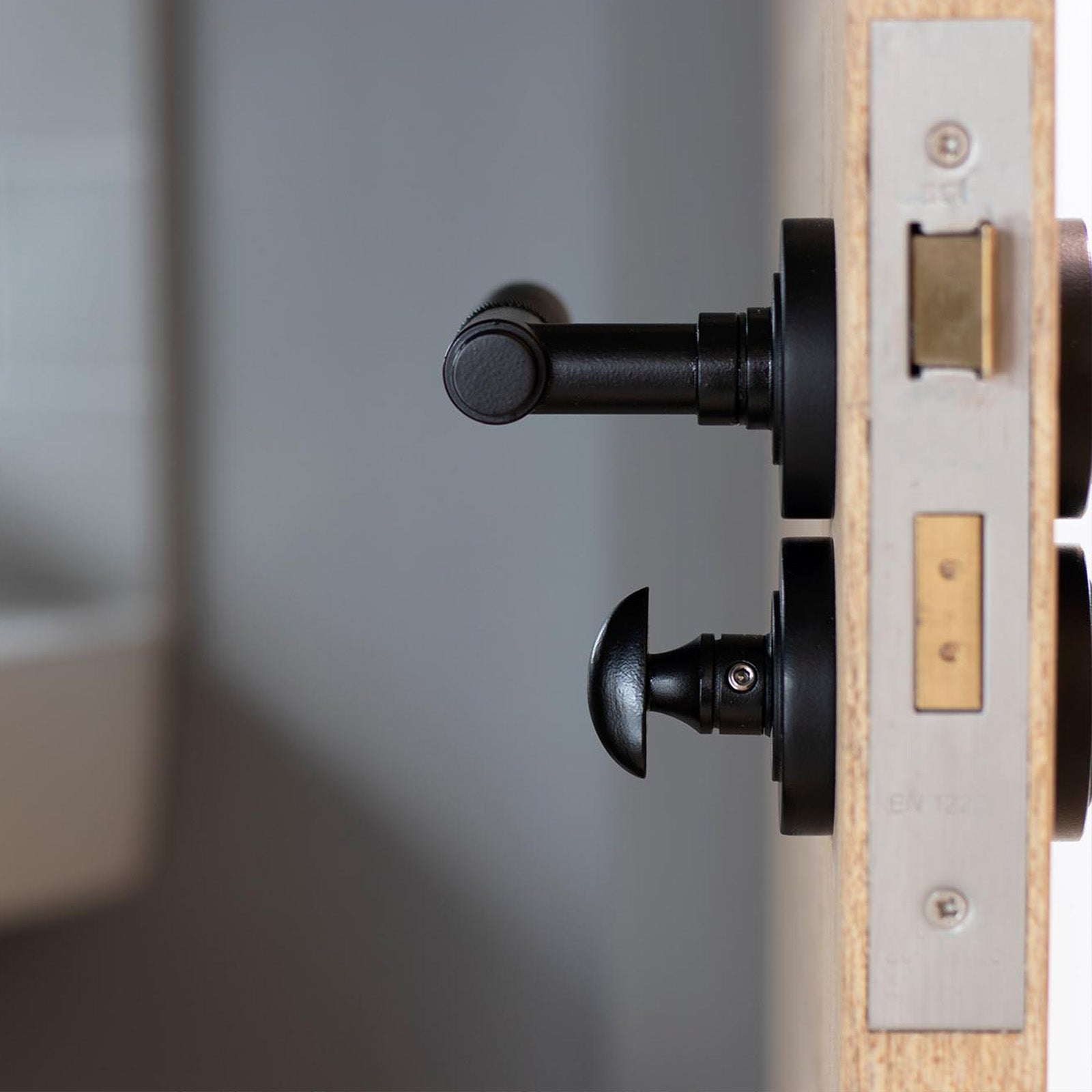 Beehive Round Thumbturn Handles | 13 Finishes | Suffolk Latch Company