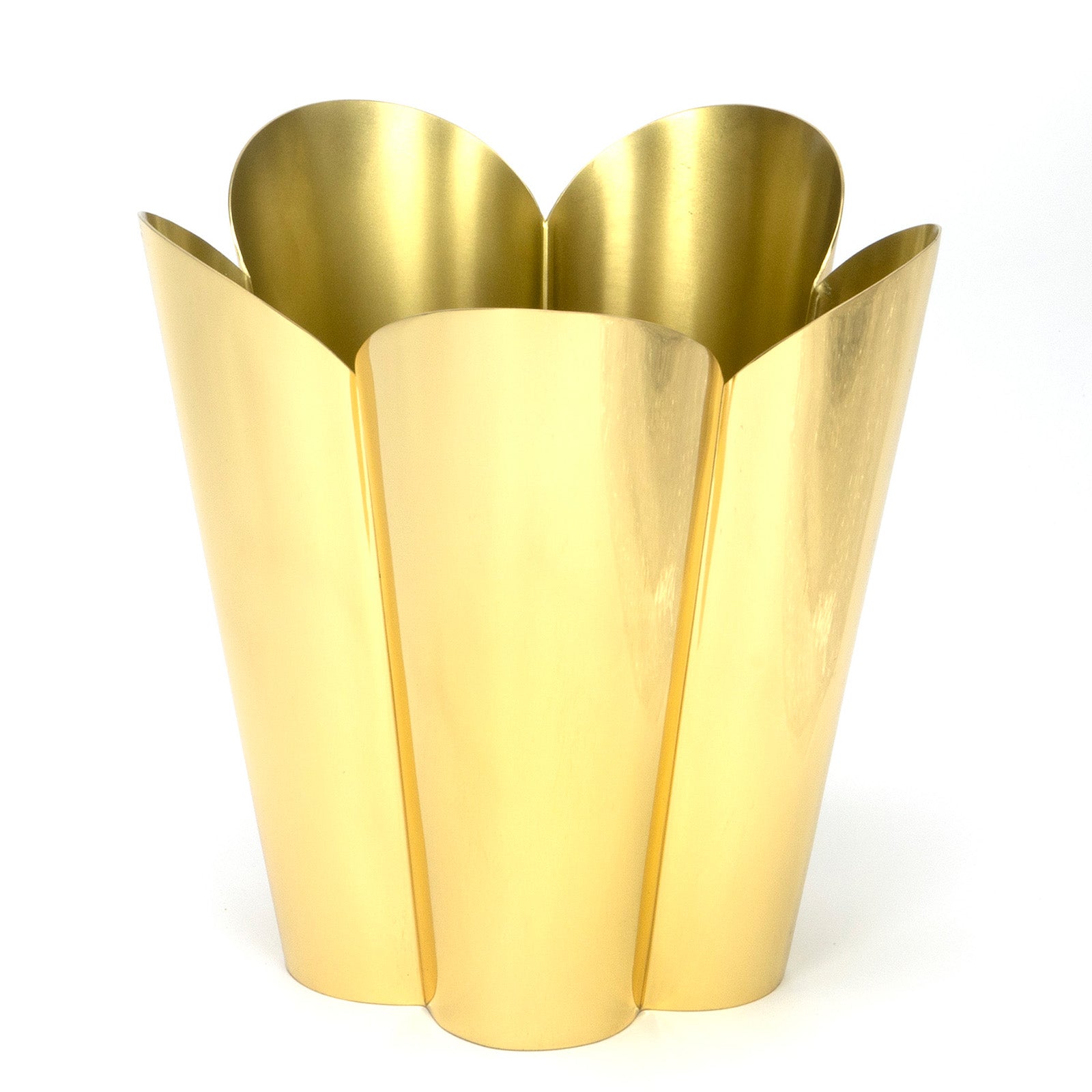 Large Flora Pot | 3 Finishes | Suffolk Latch Company