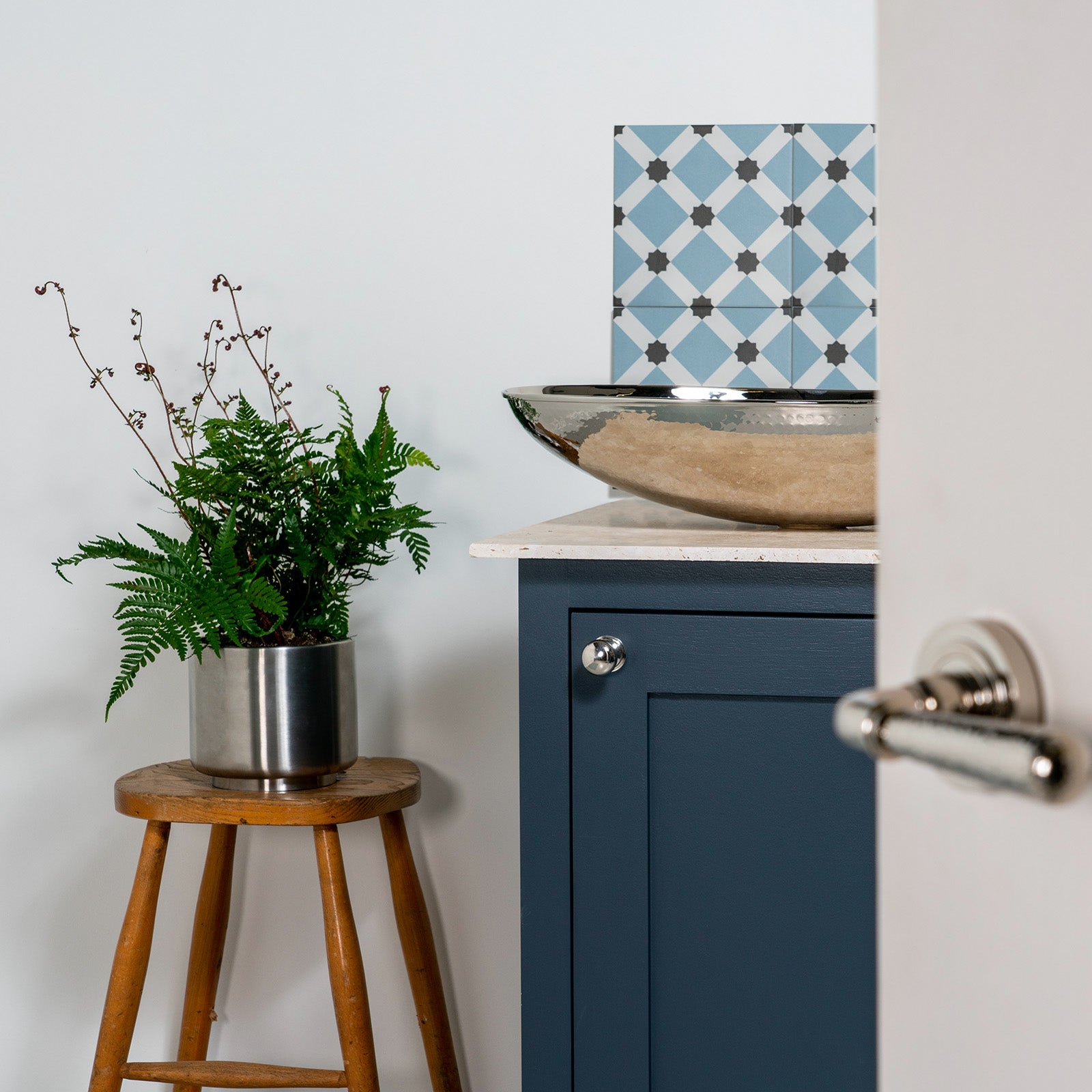 Hammered Oval Sink | 3 Finishes | Suffolk Latch Company