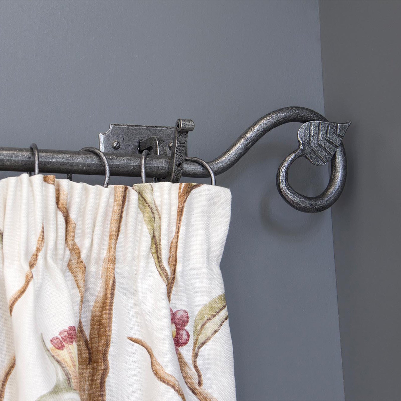 Leaf Curtain Finial | Pair| 3 Finishes | Suffolk Latch Company