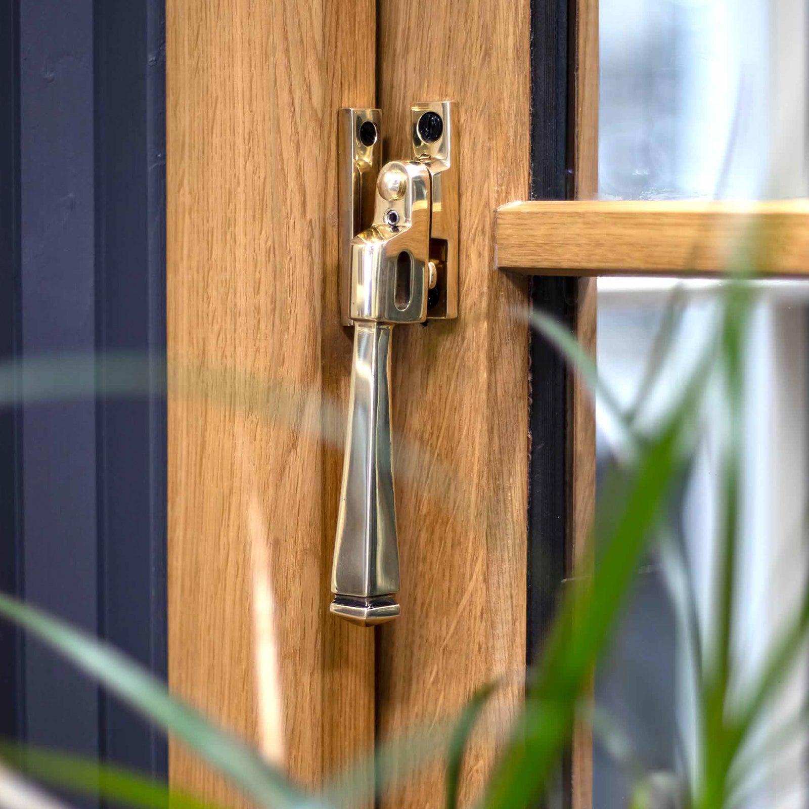 Night-Vent Locking Avon Fastener| 10 Finishes | Suffolk Latch Company
