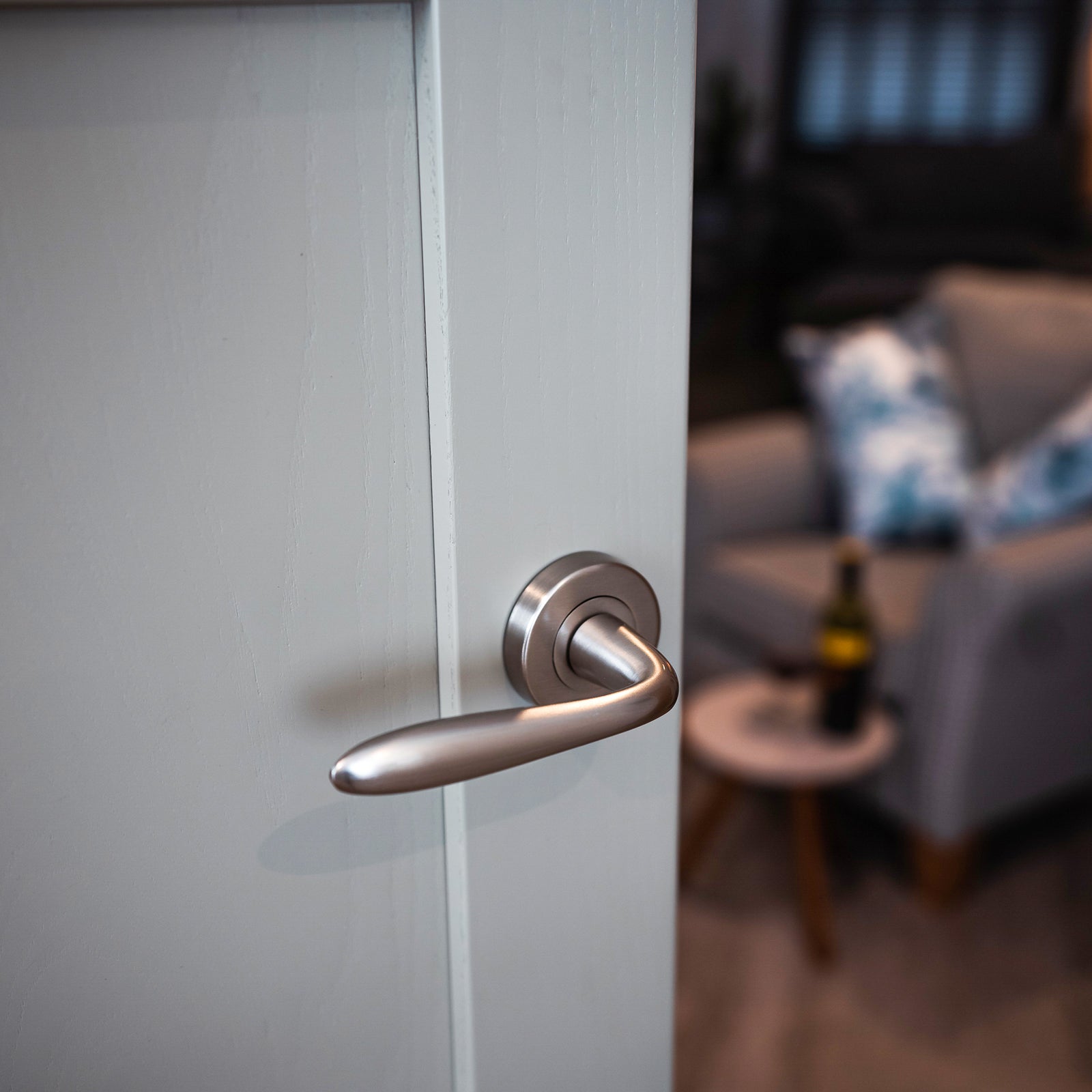 Sutton Round Rose Door Handles | Lever On Rose Handles
