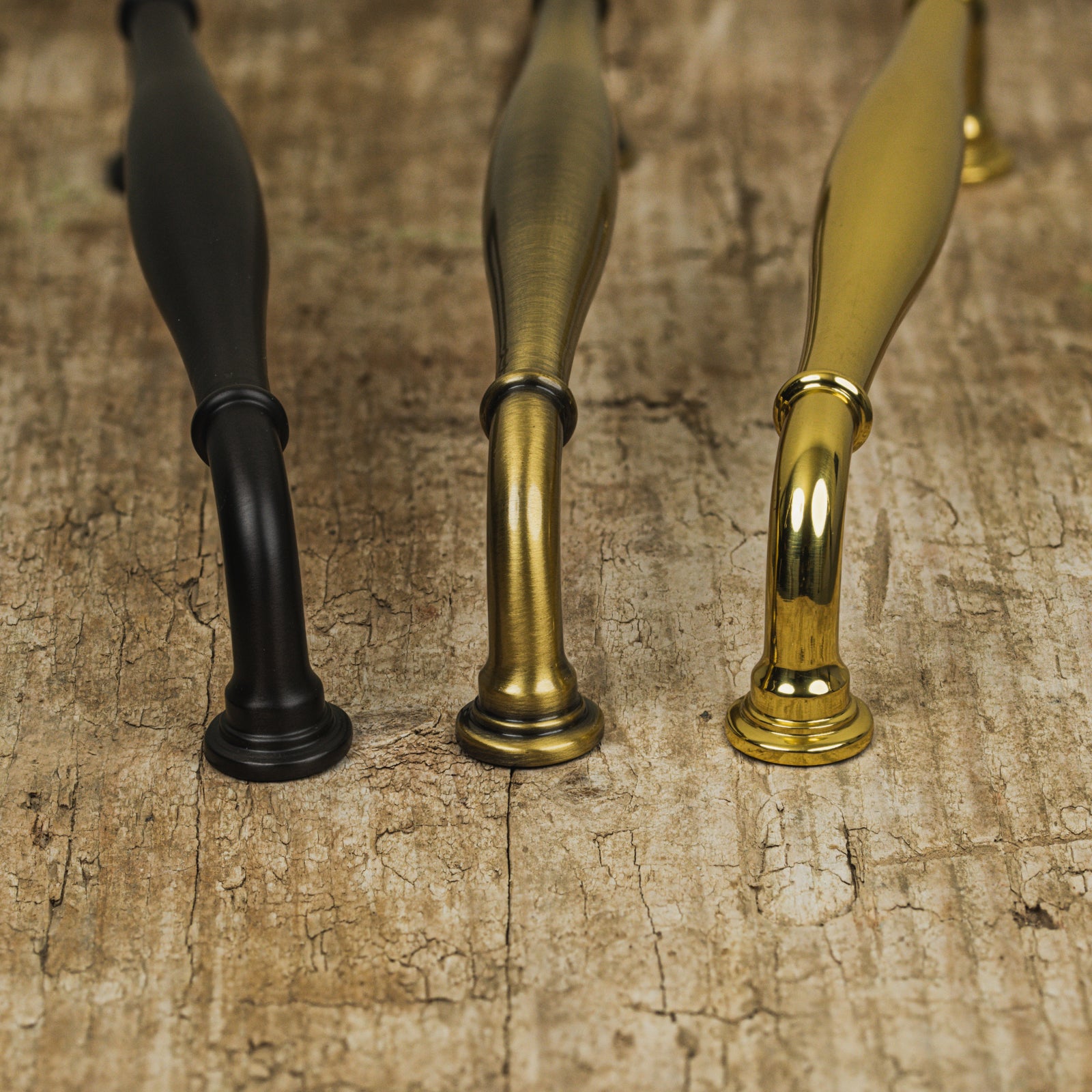 Henley Traditional Pull Handles | Cabinet Furniture