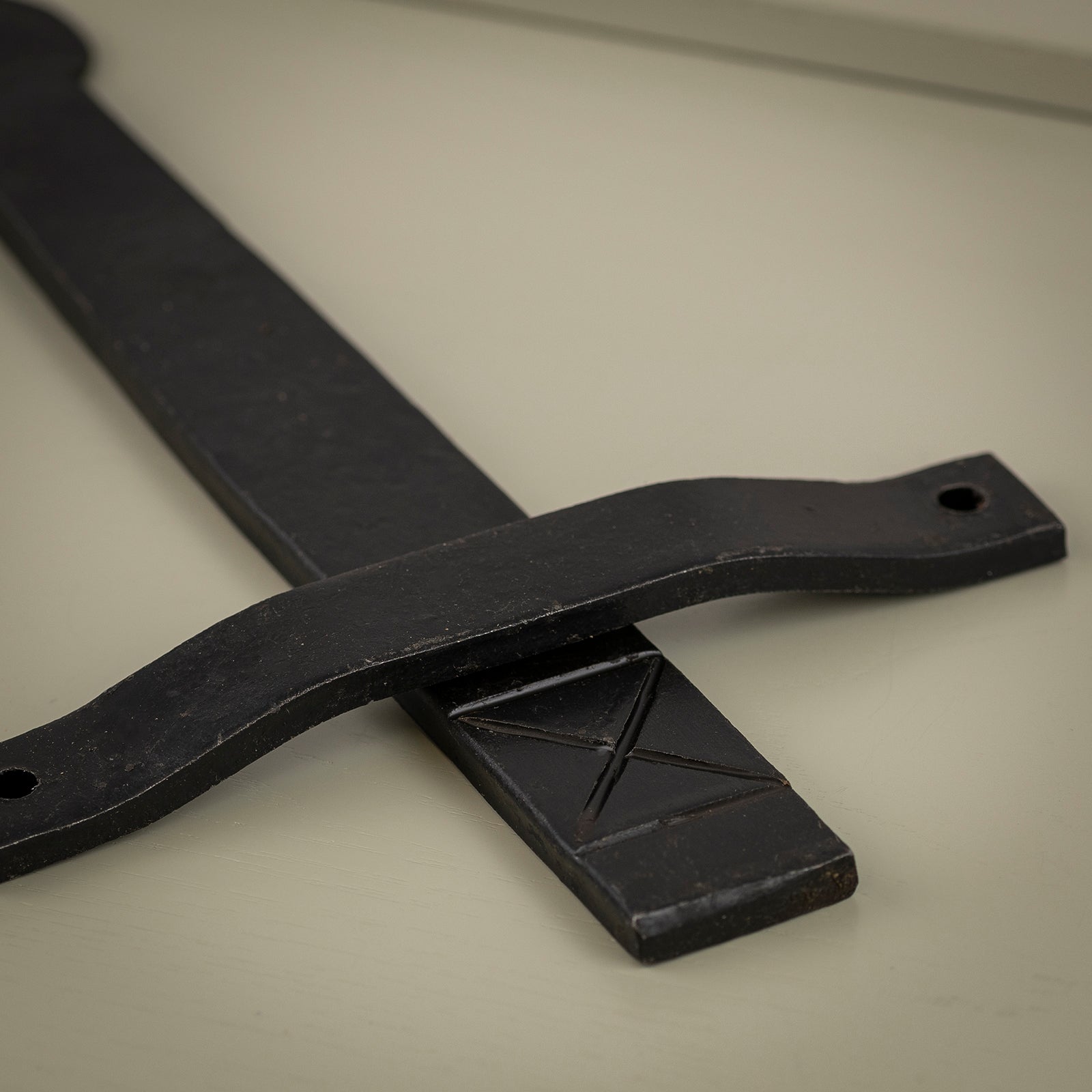 Heavy Gothic Latch | Black Beeswax | Suffolk Latch | Door Furniture